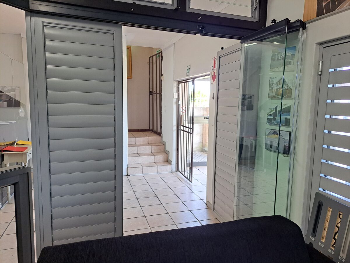 Sliding Callisto Shutter - Inovision